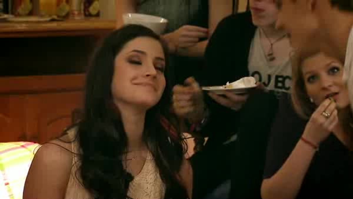 Rapha, Dima, Vlad & Dorian - Doua cuvinte | Scene si bonusuri din Pariu cu viața | PRO TV