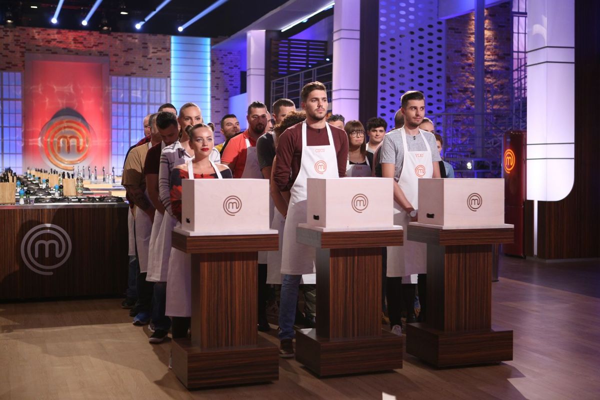 In aceasta seara incepe aventura culinara pentru cei 24 de concurenti din bucataria MasterChef ...