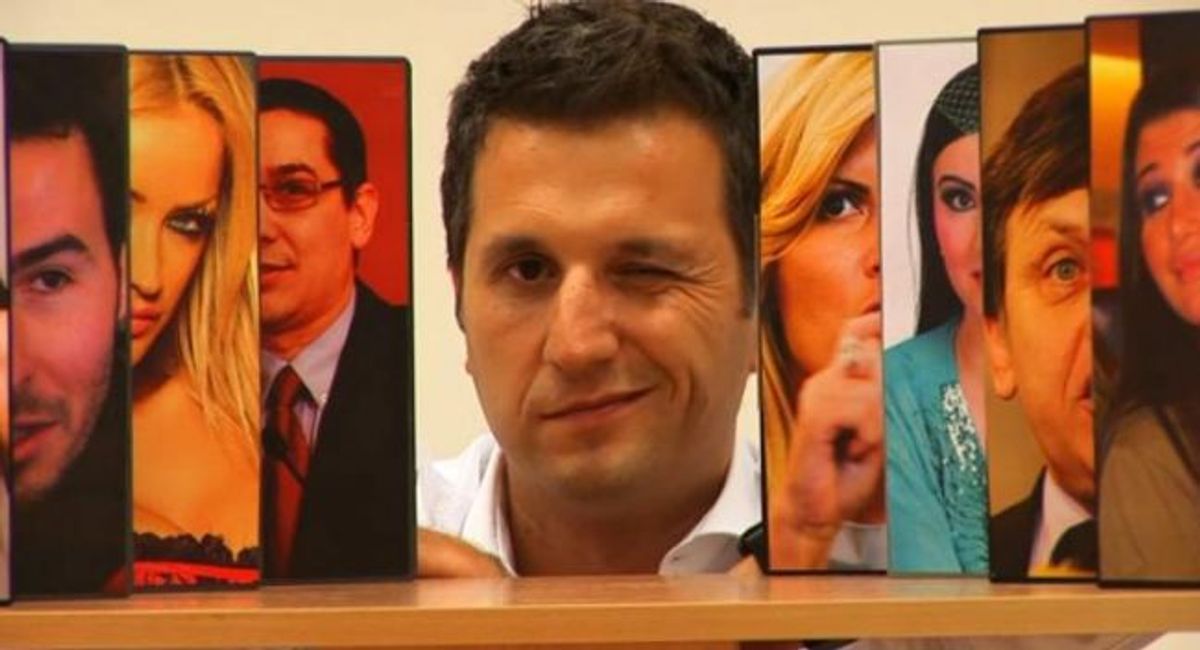 ApropoTV revine cu un sezon nou-nout. In fiecare duminica, de la 13:05 ...