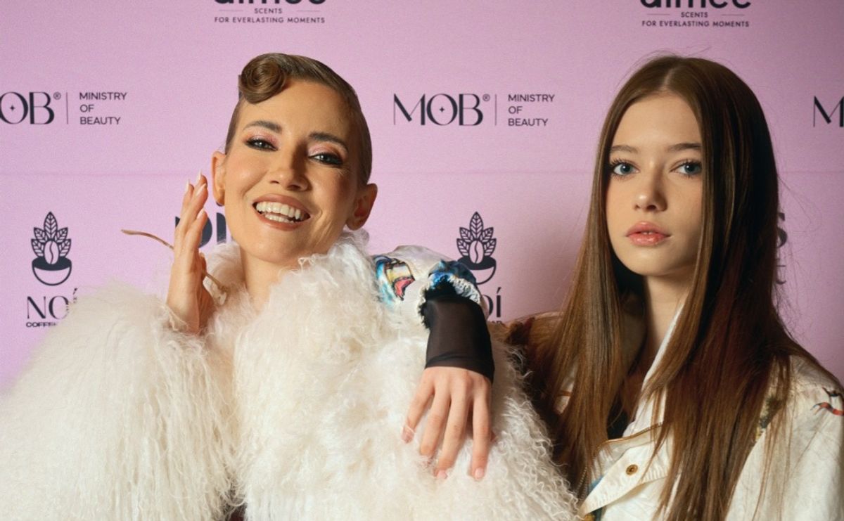 Îndrăgostite de pilates! Iulia Albu, Elena Gheorghe, Valentina Pelinel ...
