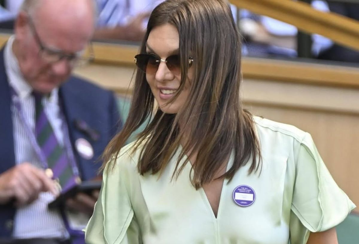 Cât costă rochia verde purtată de Simona Halep la Wimbledon 2025. Este o creație Victoria ...