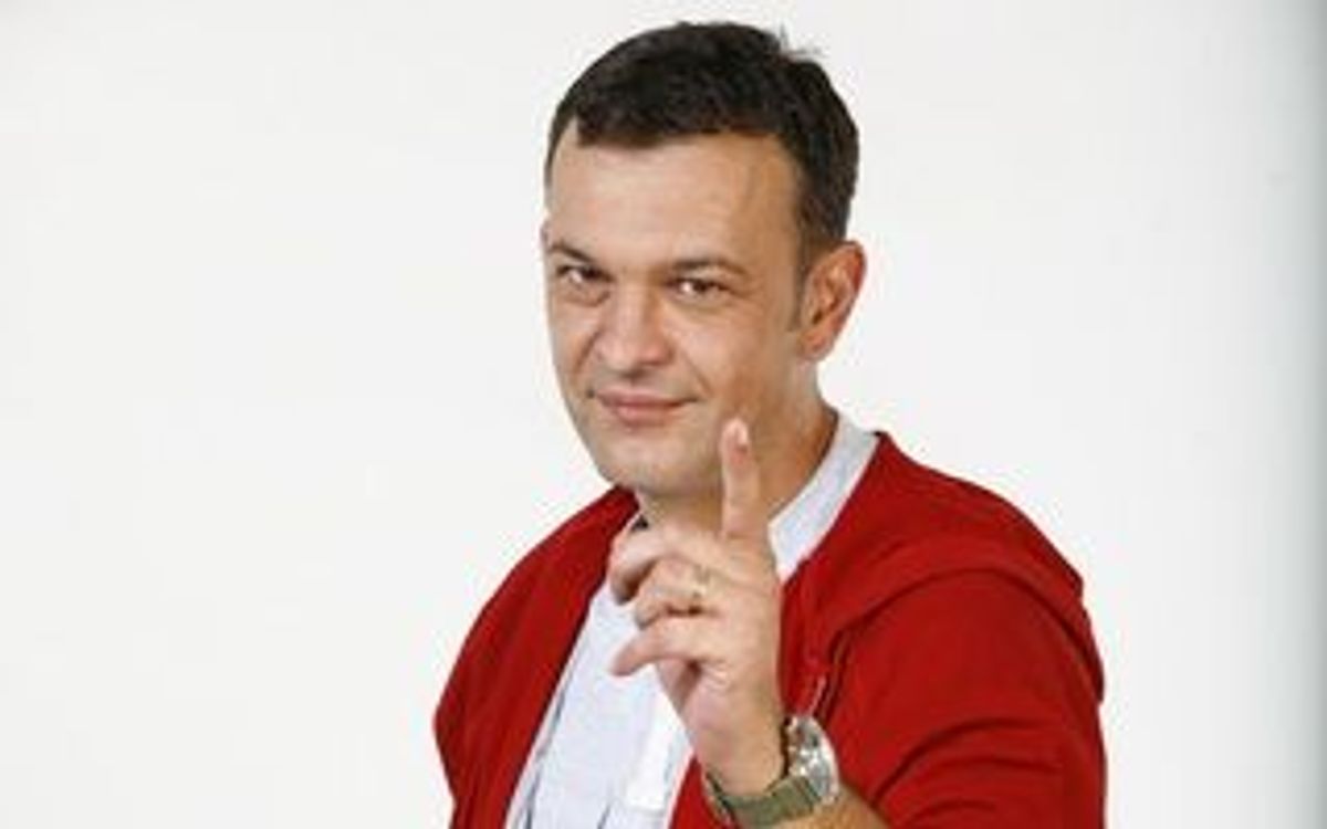 Dragos Stoica este agentul 001 in Serviciul Roman de Comedie | PRO TV