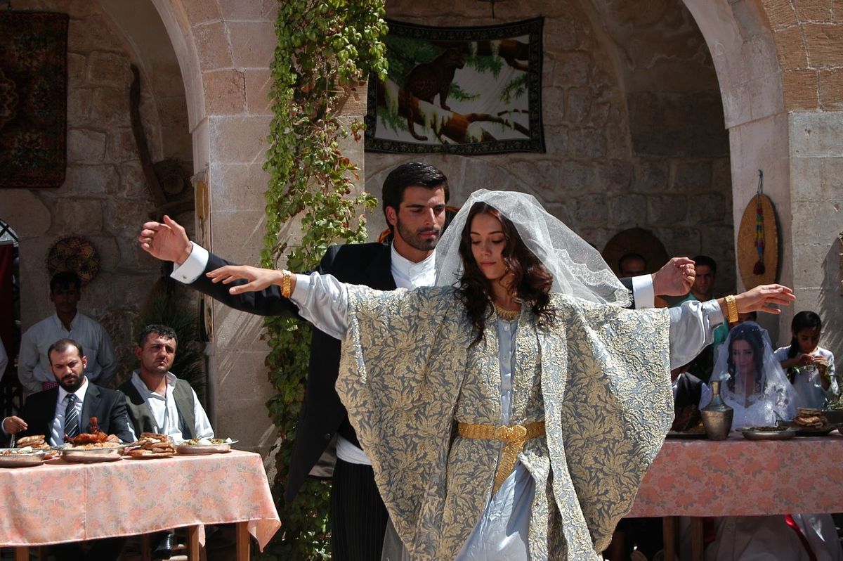 Puterea destinului, serialul turcesc care a fascinat Romania, vine ...