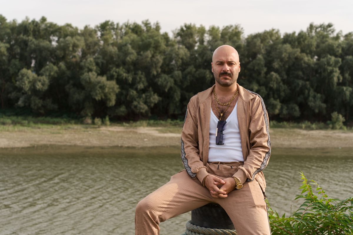 Cum îl descrie Constantin Dogioiu pe Boian, personajul pe care îl joacă ...