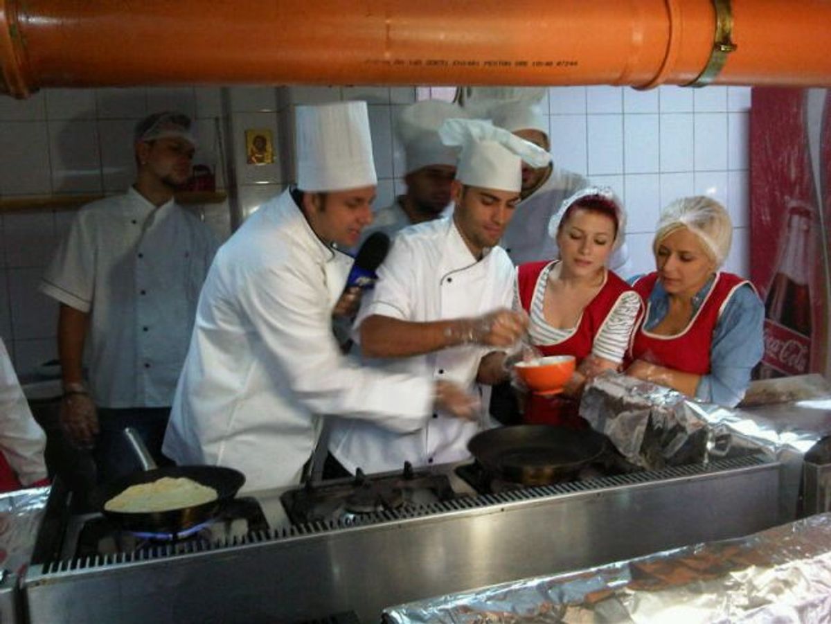 Catalin Maruta a gatit 500 de clatite pentru Nicoleta Luciu! VIDEO | PRO TV