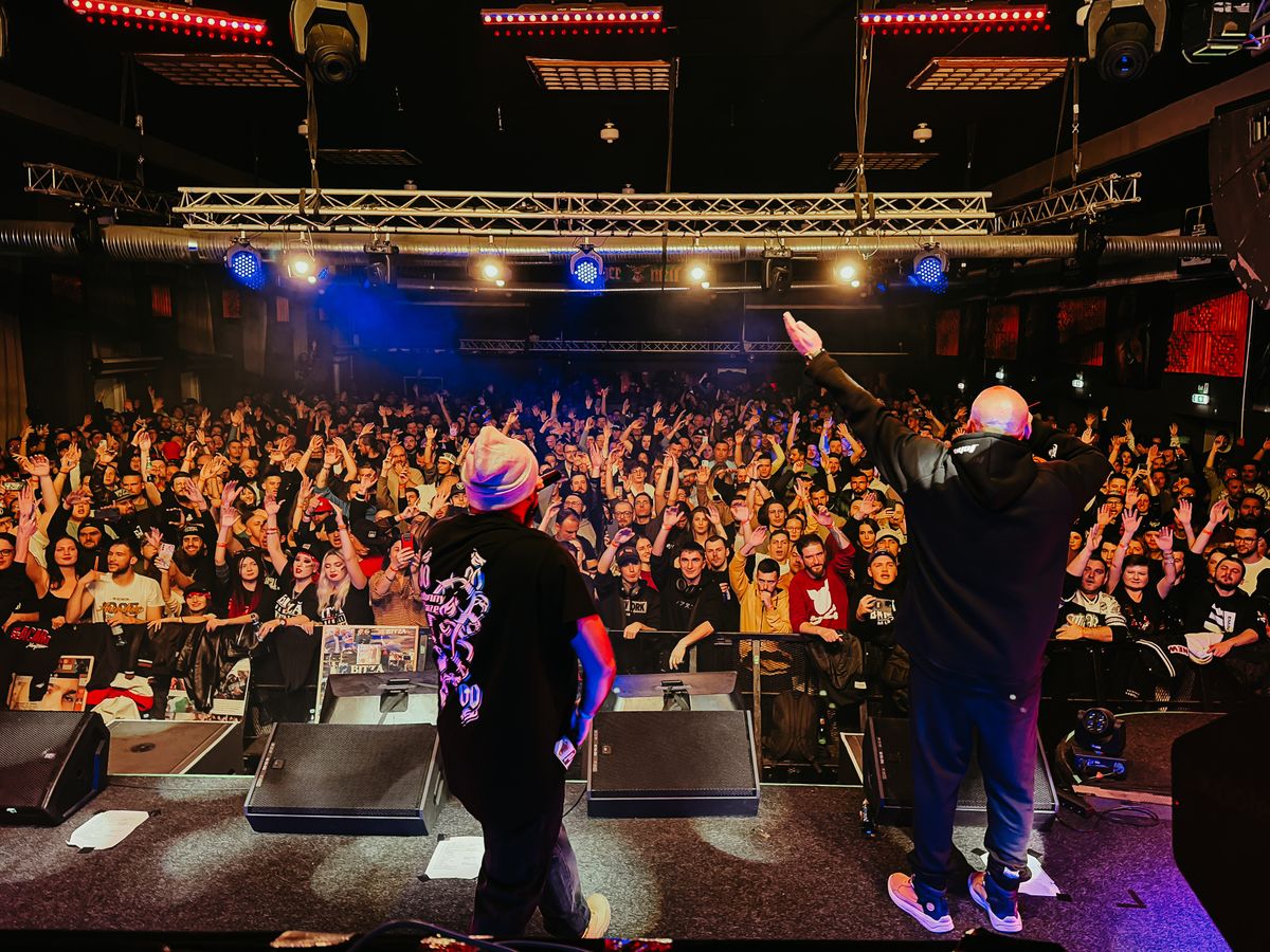 Concert de neuitat la Quantic: Bitza sărbătorește 20 de ani de 'Sevraj' și primește Discul de ...