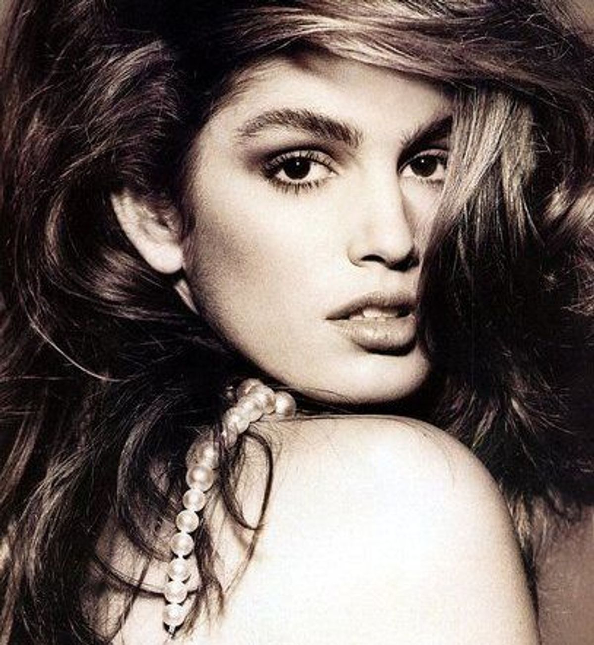 A mostenit frumusetea mamei sale. Cum arata fiul lui Cindy Crawford la ...