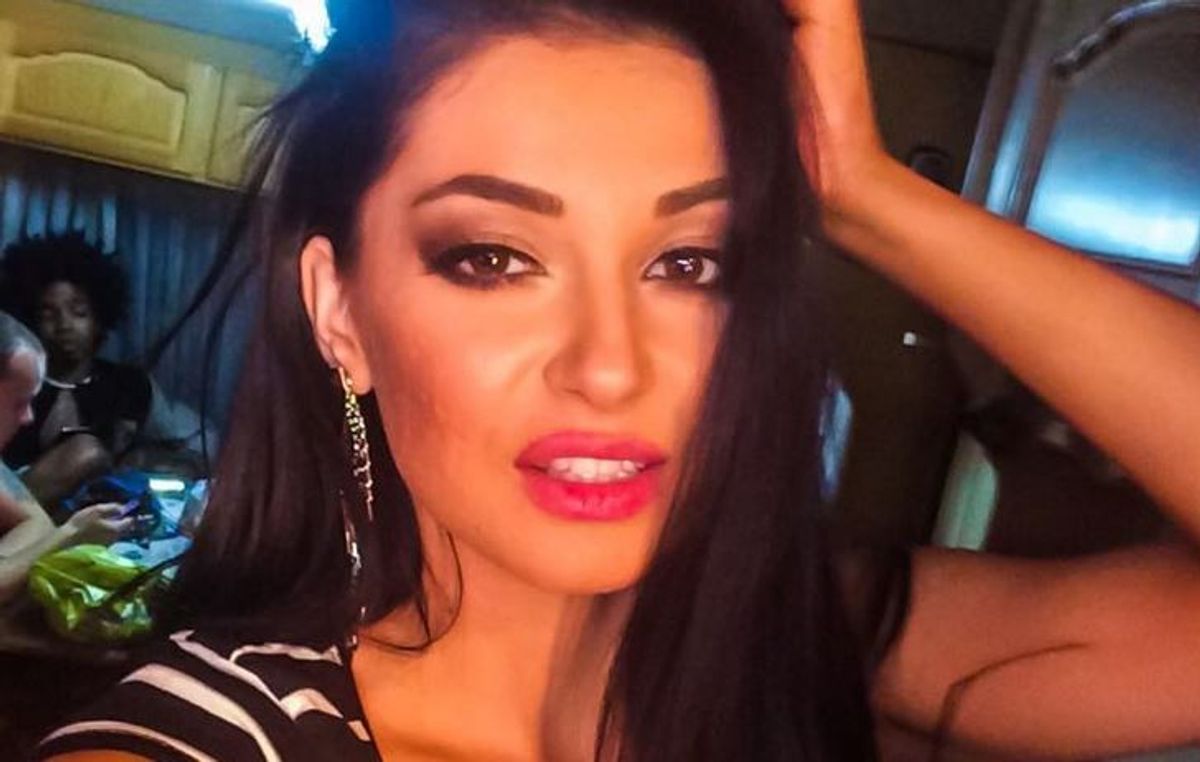 Elena de la Mandinga, aproape de nerecunoscut intr-o tinuta pe placul ...