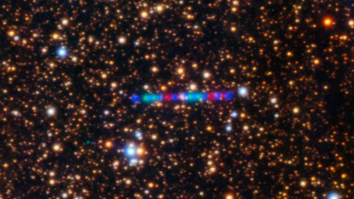 Obiectul misterios, despre care se crede că este o navă extraterestră, și-a modificat forma după ...