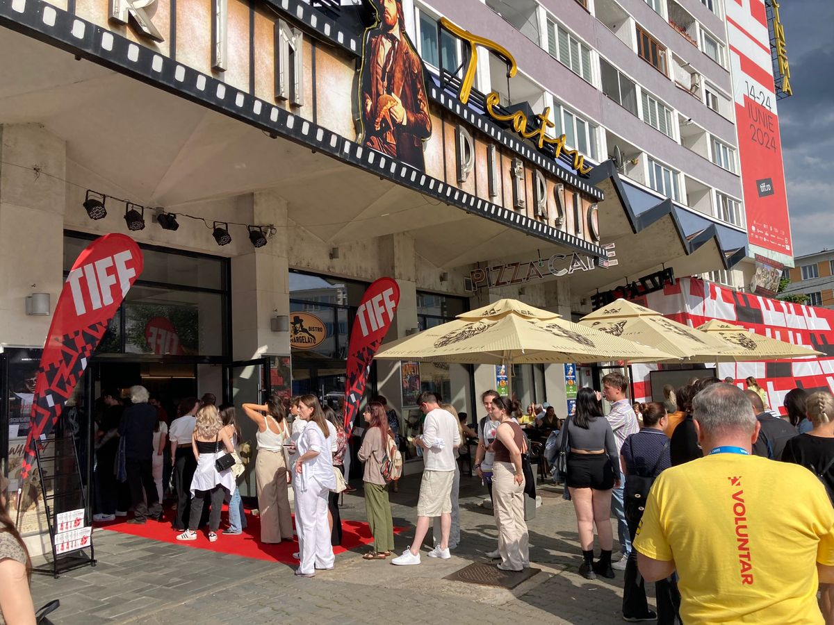 Filmul Tovarășu, sold out la Cinema Florin Piersic. Aproximativ 700 de ...