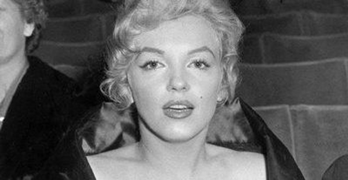 Fotografii cu Marilyn Monroe, realizate cu ocazia primului ei pictorial ...