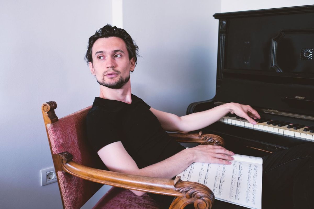 Pianistul Andrei Irimia lansează un nou album și începe un turneu ...