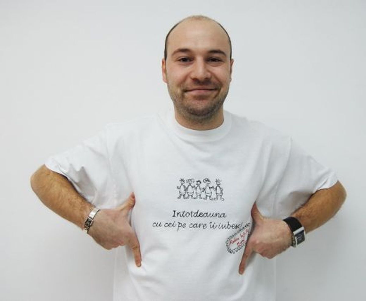 Radio InfoPro sarbatoreste 5 ani...in tricou! | PRO TV