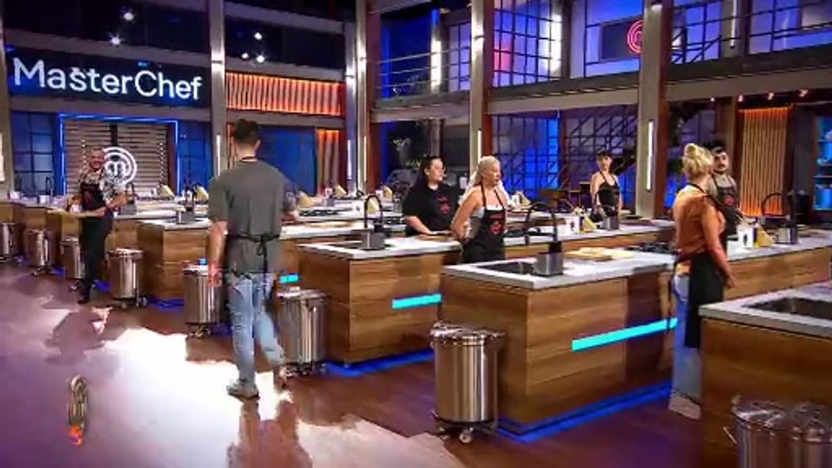 MasterChef 2024, 22 octombrie. Cristian, concurentul care a primit șorțul de aur, și-a prezentat ...