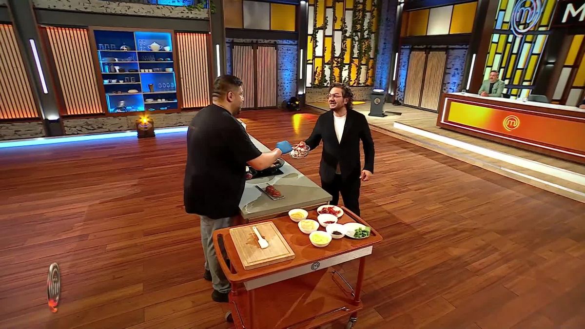 Masterchef, 16 septembrie. Gabriel Roman din Suceva a pregătit ”belea ...