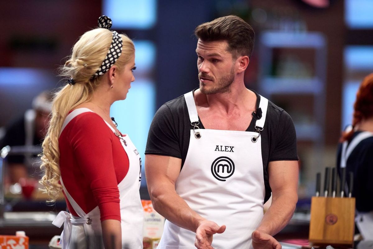 Prima probă în bucătăria MasterChef. Concurenții gătesc în echipe de ...