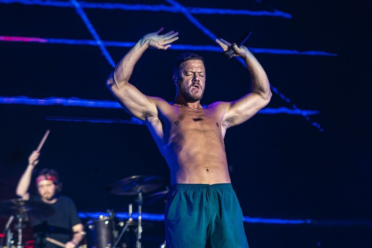 Dan Reynolds, solistul trupei Imagine Dragons, suferă de două boli ...