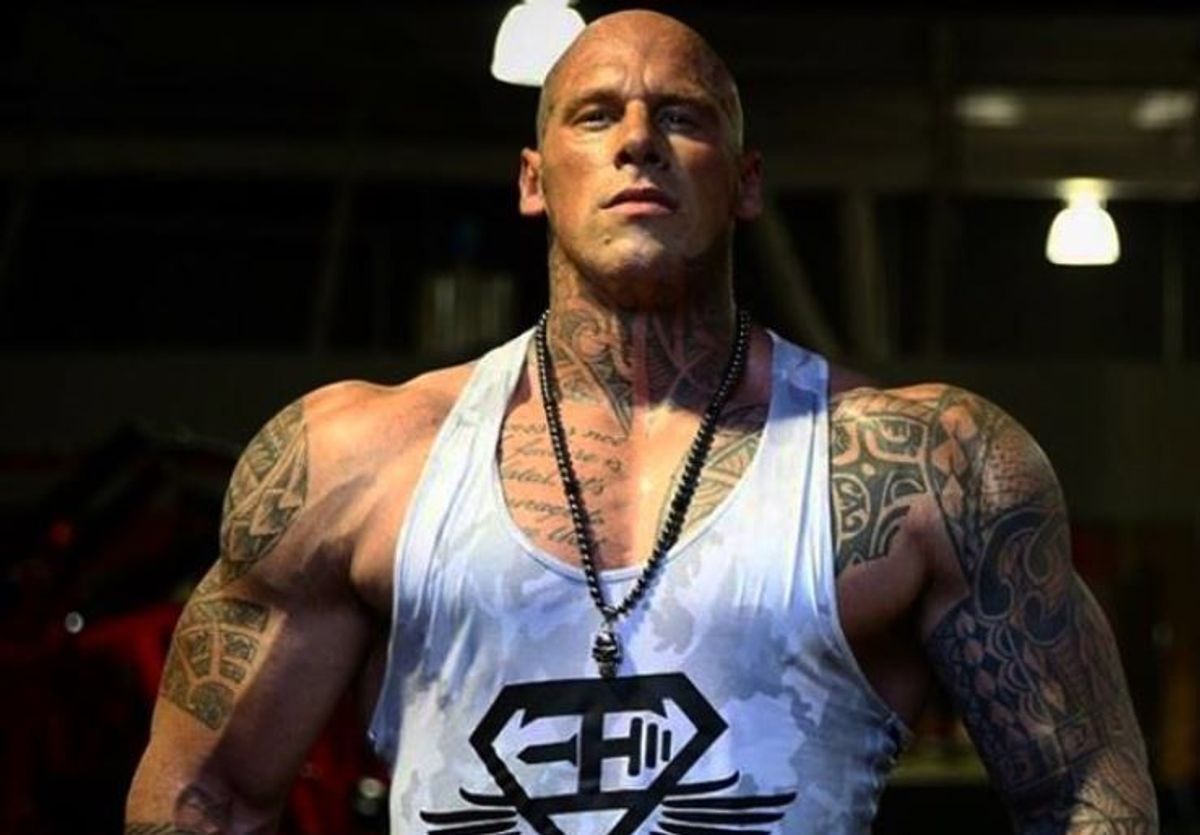 Martyn Ford s-a fotografiat cu unii dintre cei mai puternici oameni din ...