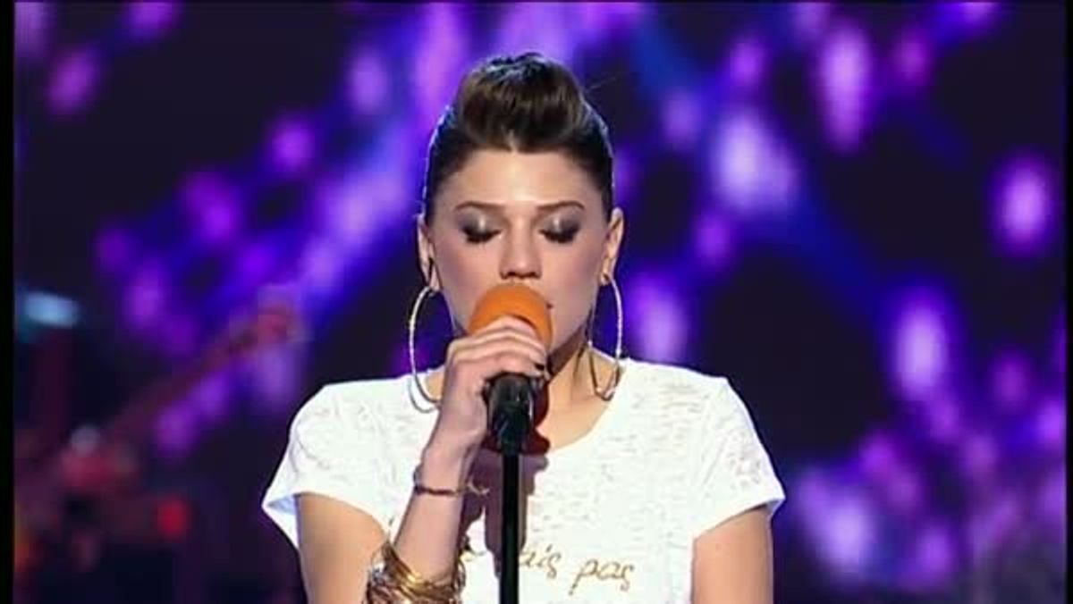 Loredana Ciobotaru - Russian Roulette | Scene si bonusuri din Vocea ...