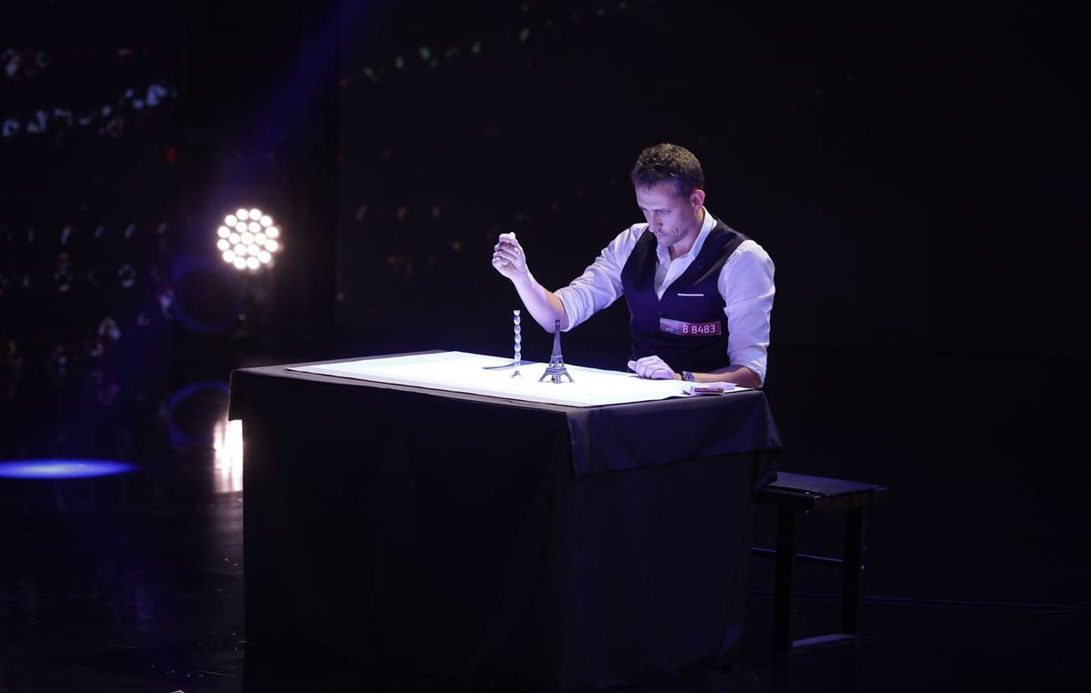 Românii au talent 2023. Nicolas Ribs, magicianul care a primit 4 de DA ...