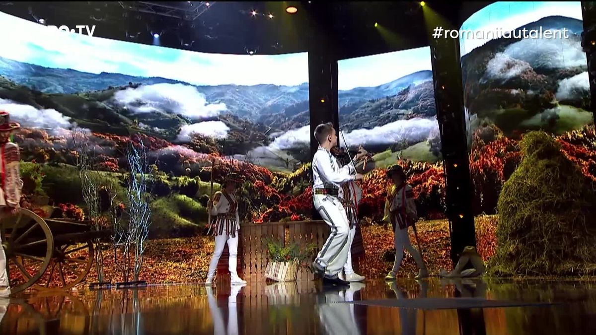 Traditia e spectacol, iar spectacolul e pe scena! | Scene si bonusuri ...