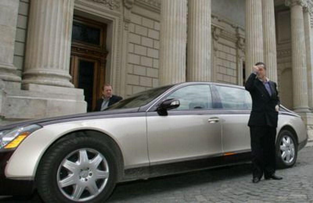 Gigi Becali vrea sa scape de Maybach! Afla cat cere Becali pe masina ...