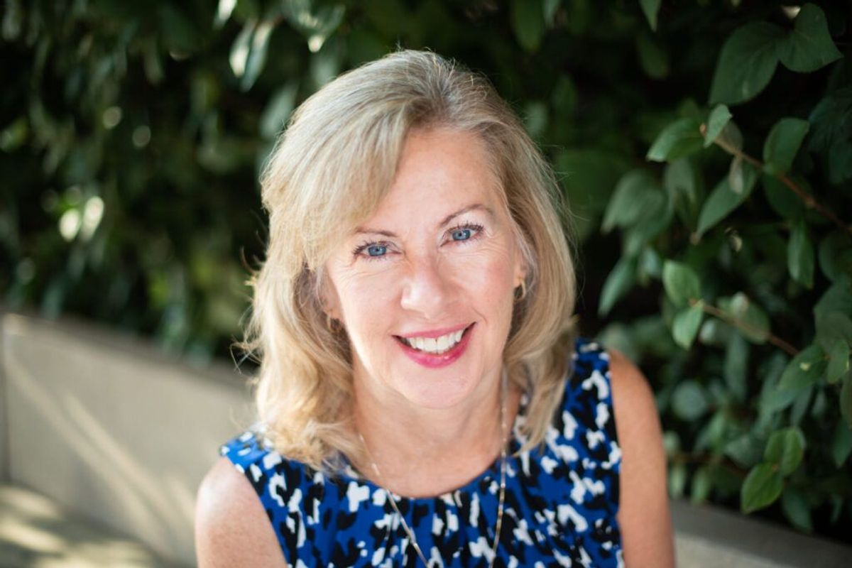 Interviu cu Rachel Hauck, autoare de bestseller-uri globale! Ce a ...