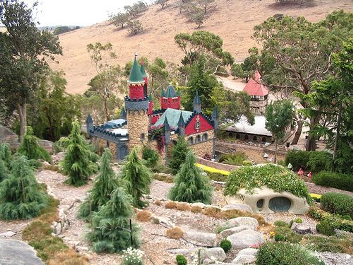 30.000 de dolari in monede, furati dintr-o fantana a dorintelor | PRO TV