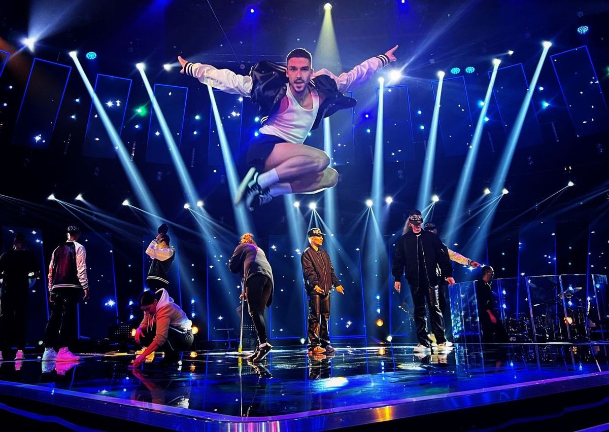 Emil Rengle este coregraful din live-urile sezonului 10 Vocea României ...