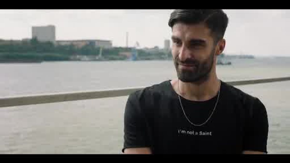 Sasha este amuzat de sfatul Shogunului: „Înțelept, calm și reținut ...