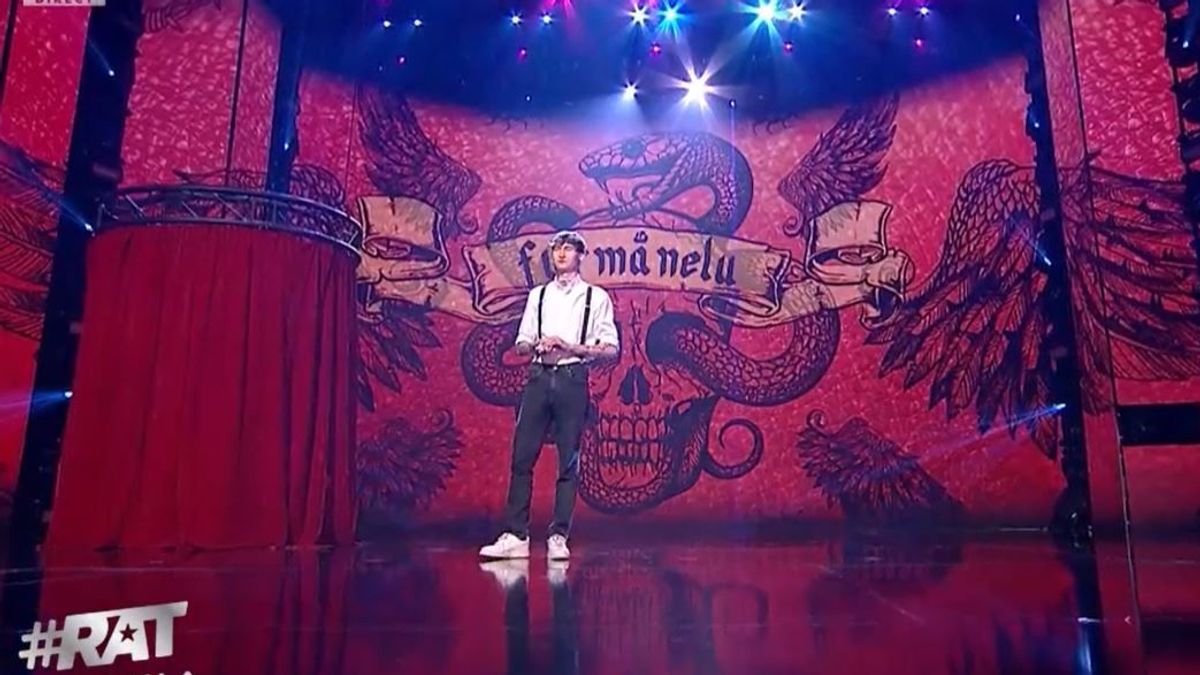 Românii au talent 2022 - semifinala 1. Alex Furman, număr spectaculos ...