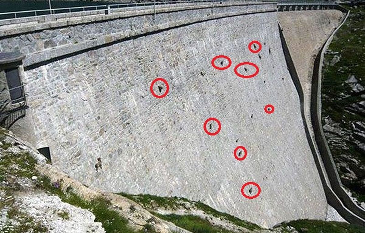 La prima vedere pare un baraj obisnuit, pana te uiti mai de aproape ...