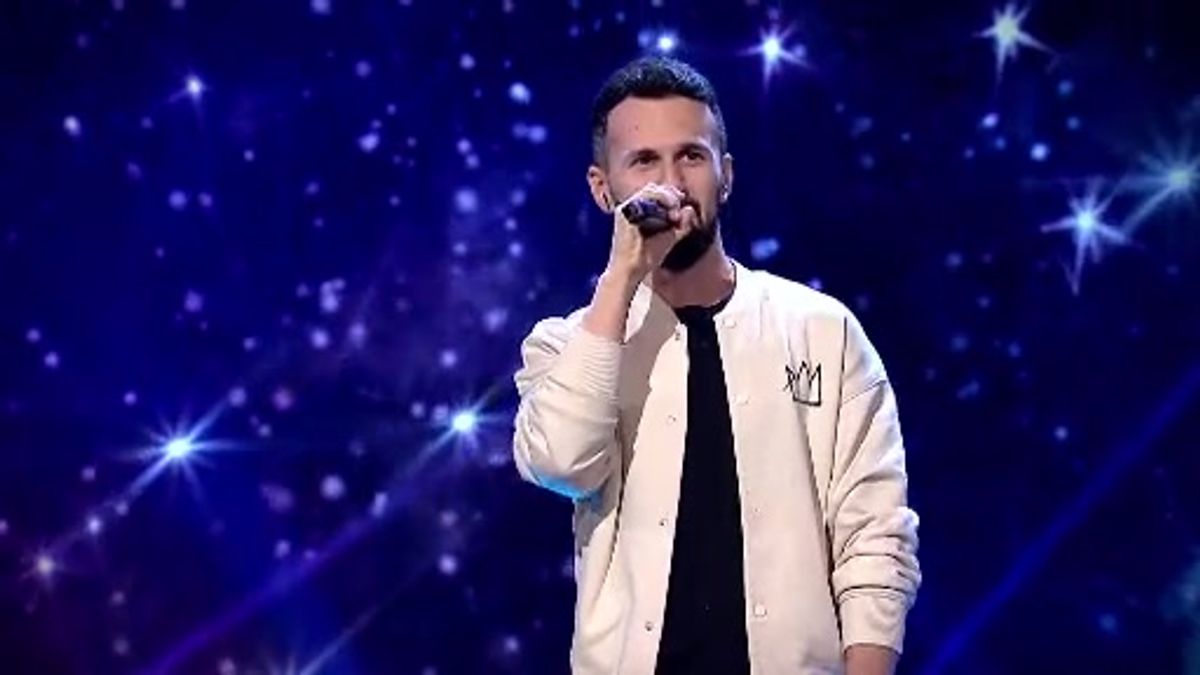 Alex Mocanu a stârnit hohote de râs cu momentul său de stand-up comedy ...