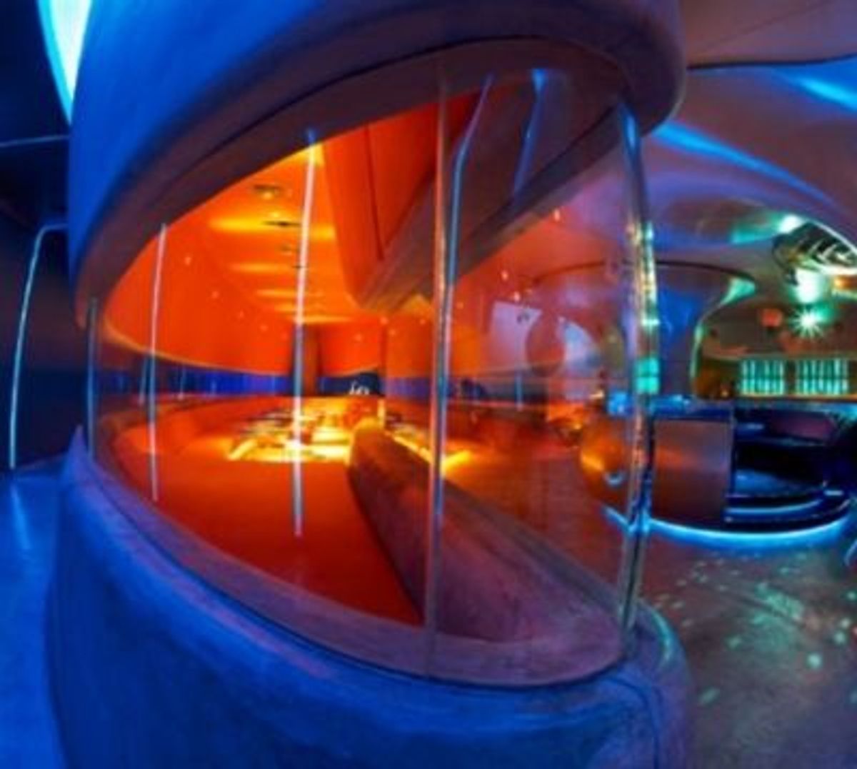 Nic Fisic isi deschide restaurant Spatial! | PRO TV