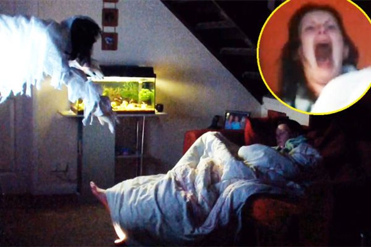 Timp de 10 secunde tipa incontinuu si plange alte cateva minute. Cel ...