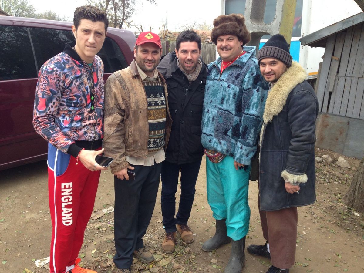 Povestile fiilor de Romania spuse de Paula Herlo, Alex Dima, Rares ...