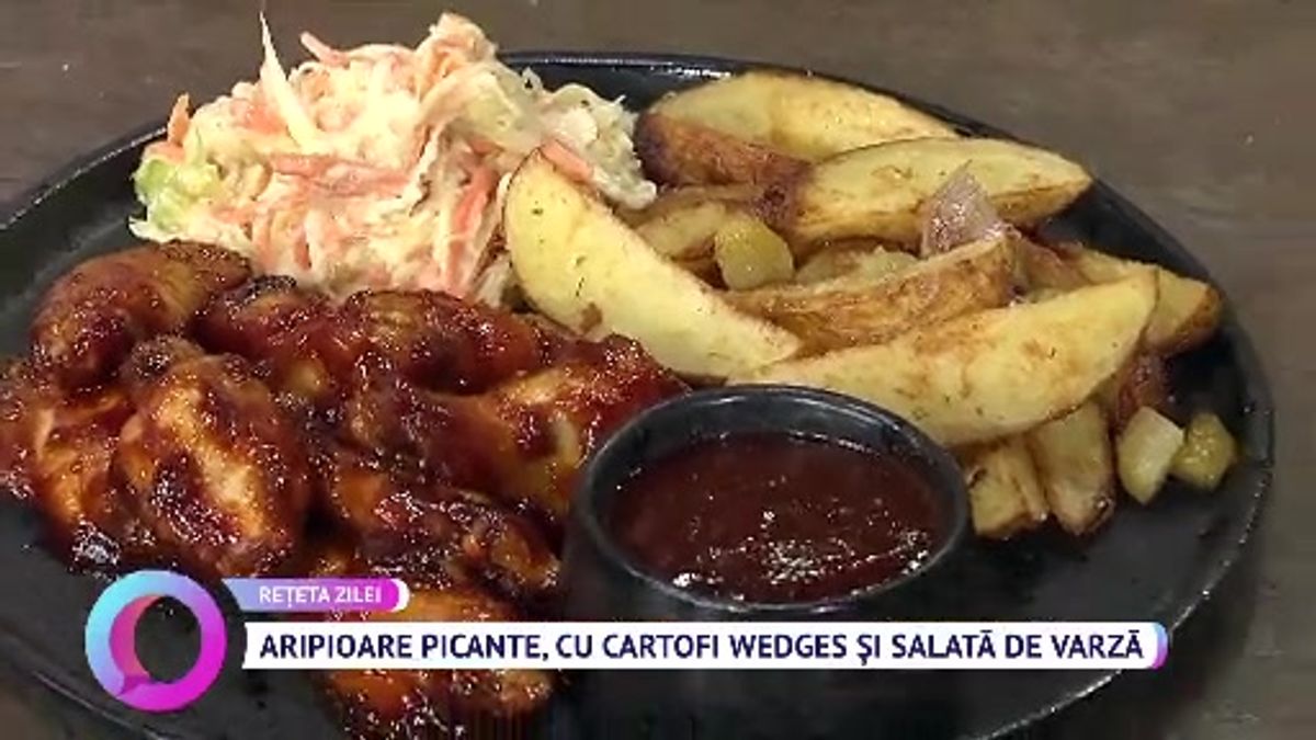 Aripioare picante, cu cartofi wedges și salată de varză | Scene si ...