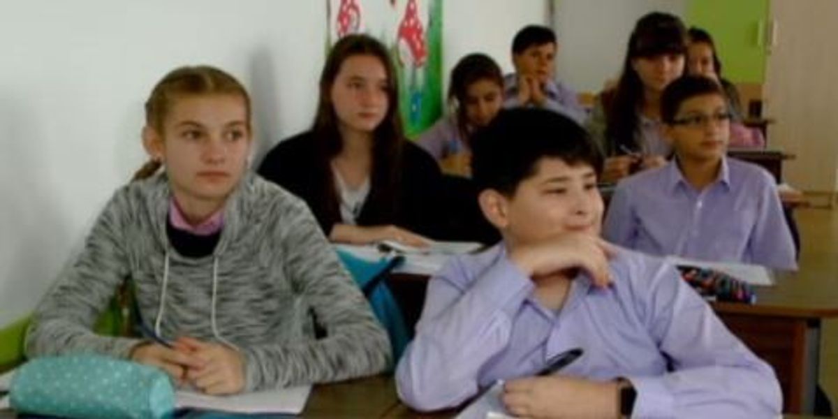 Scoala din Romania unde elevii nu mai primesc teme timp de o luna | PRO TV