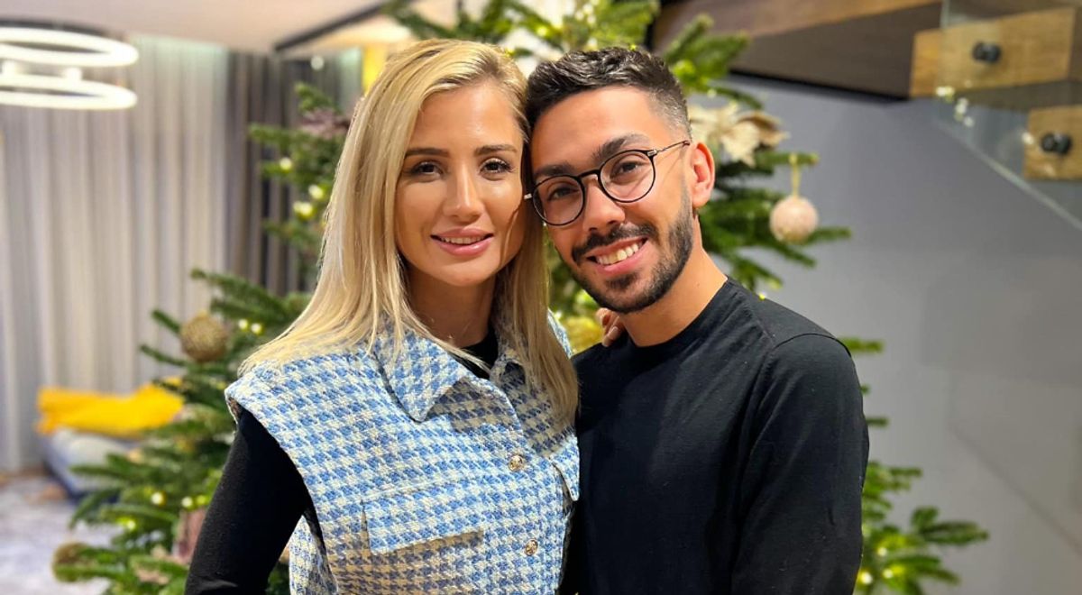 Claudia Puican a apărut cu bebelușul în brațe, la scurt timp după naștere. Artista a anunțat ...