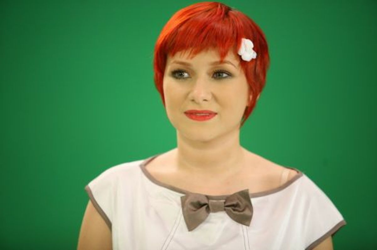 Monica Columbeanu a facut perfuzii, iar Andreea Mantea s-a bandajat ca ...