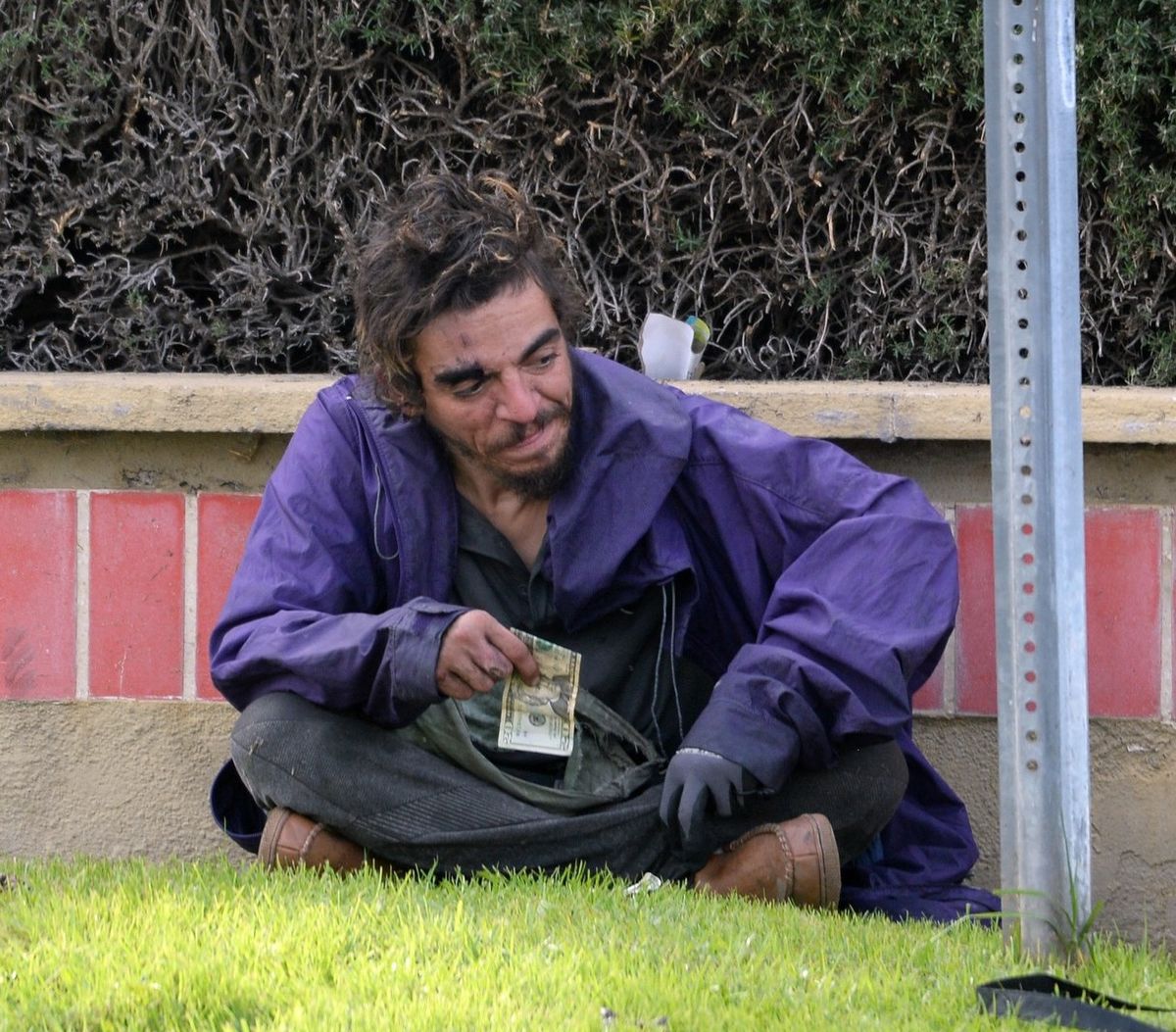 Fostul actor devenit homeless, salvat chiar de Crăciun. Familia s-a ...