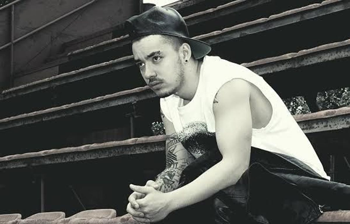 Adrian Tutu, fost castigator Romanii au talent, isi lanseaza primul ...