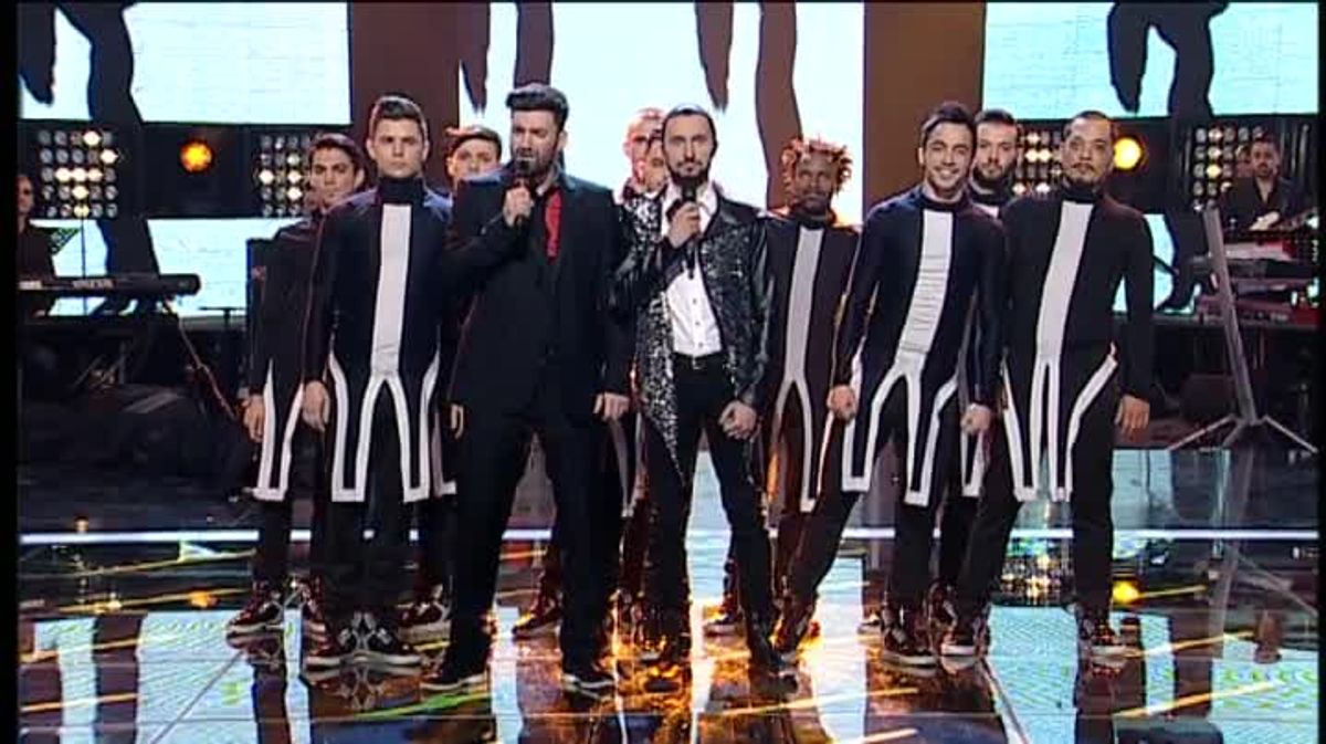 Adrian Nour & Smiley - I can't dance | Scene si bonusuri din La Măruță ...