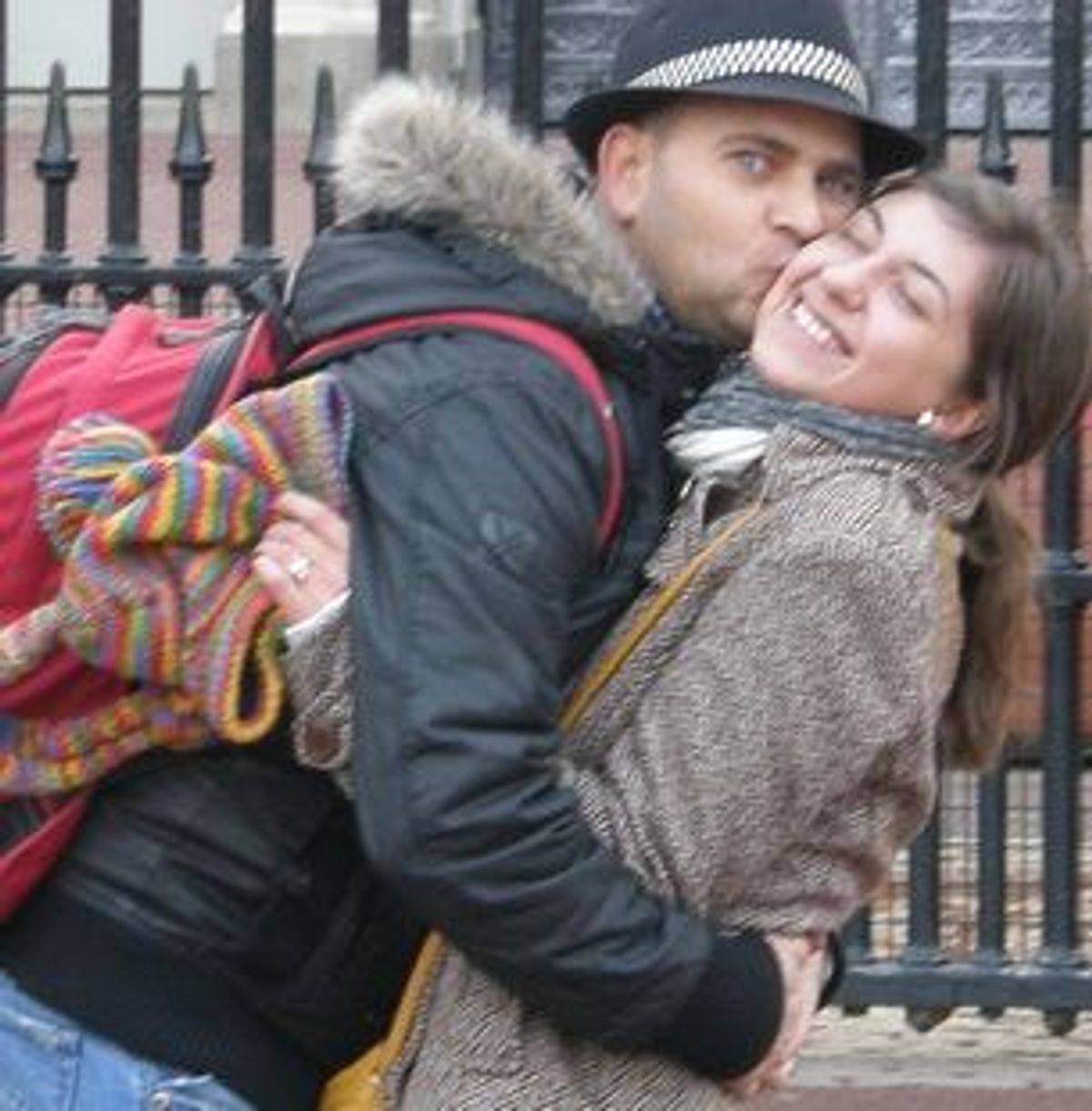 Cosmin Selesi de la Land of Jokes a devenit tata de Mos Nicolae! | PRO TV