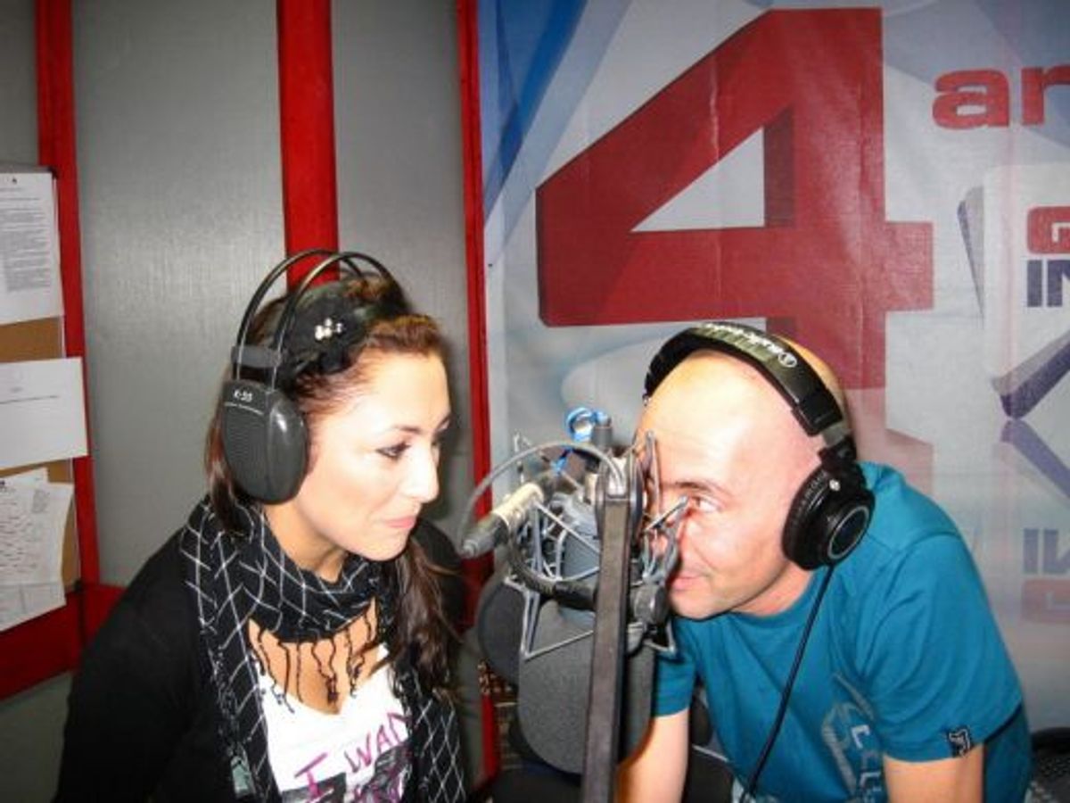 Andra si Turla au cantat live la Radio InfoPro piesa "Dragostea ramane ...