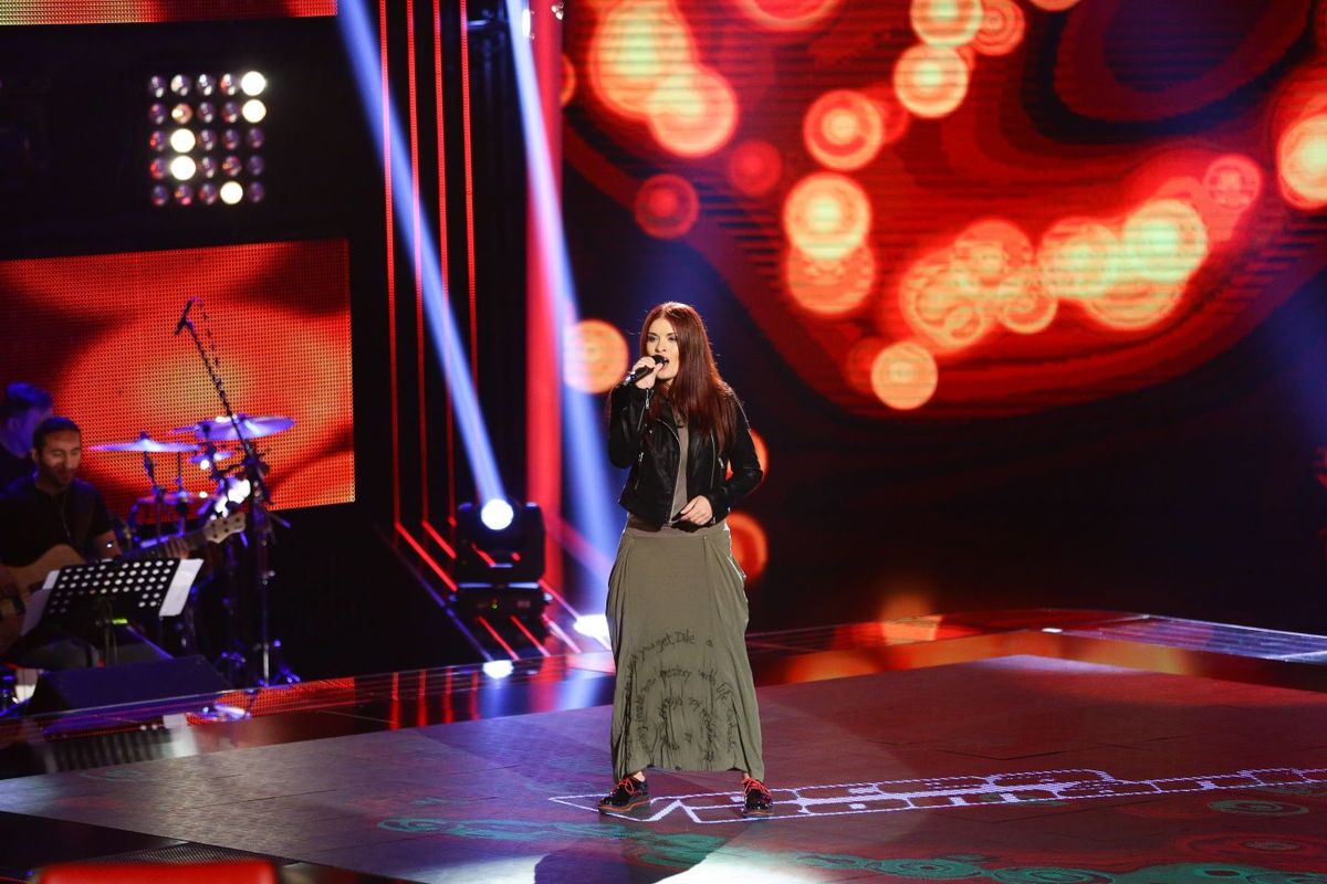 Ascultai formatia Candy? Este schimbata, dar vocea a ramas la fel. Cum ...