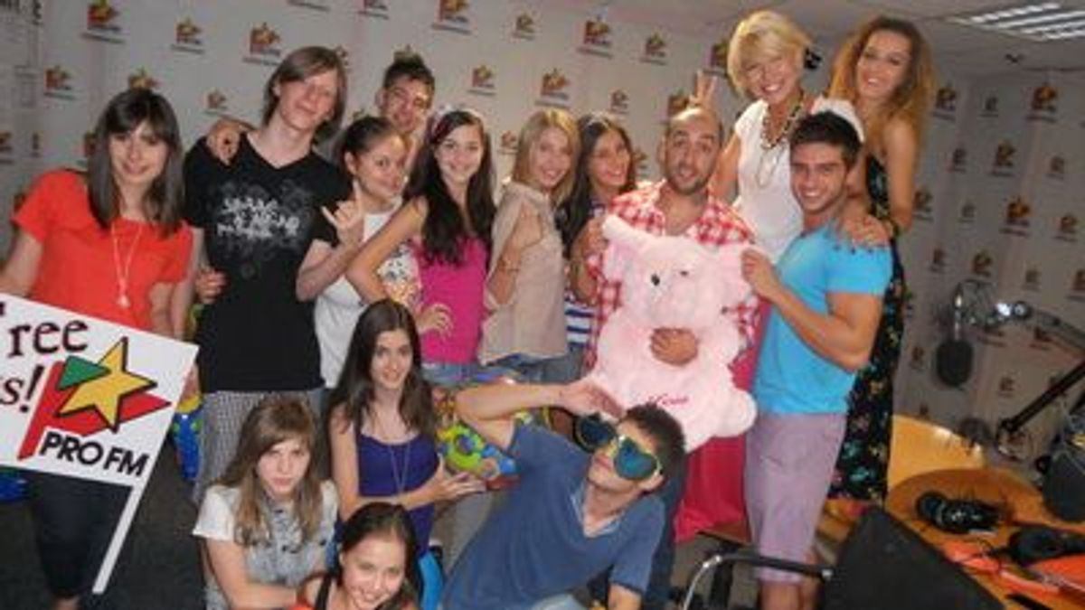 Trupa “La-La Band” a facut show la Pro FM, in emisiunea lui CRBL ...