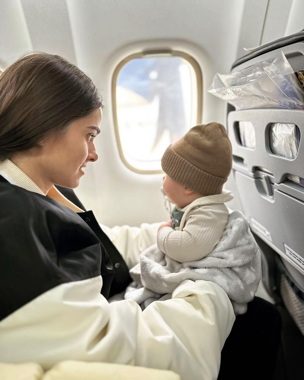 Theo Rose a recunoscut de ce ea și Anghel Damian nu vor să arate chipul fiului lor. Cei doi îl ...