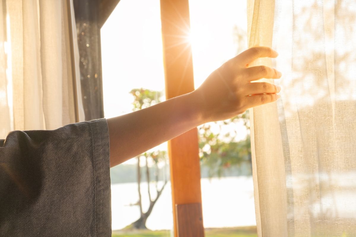 Ea este femeia-vampir! După doar 30 de secunde la soare s-a ales cu ...