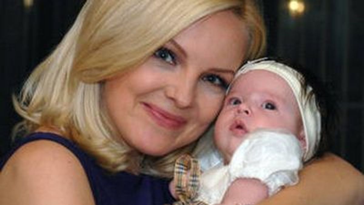 Oana Andoni si-a botezat fiica. Uite cum a fost petrecerea! | PRO TV